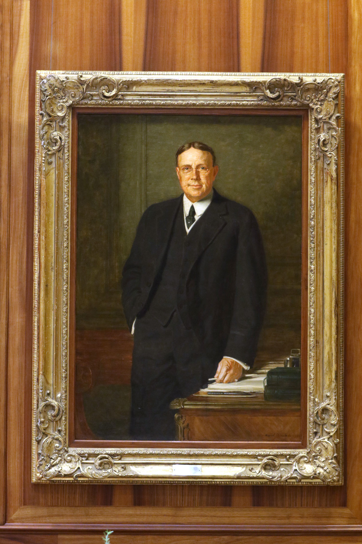 Abercrombie Picks Maui Artist to Paint His Official Portrait - Honolulu ...